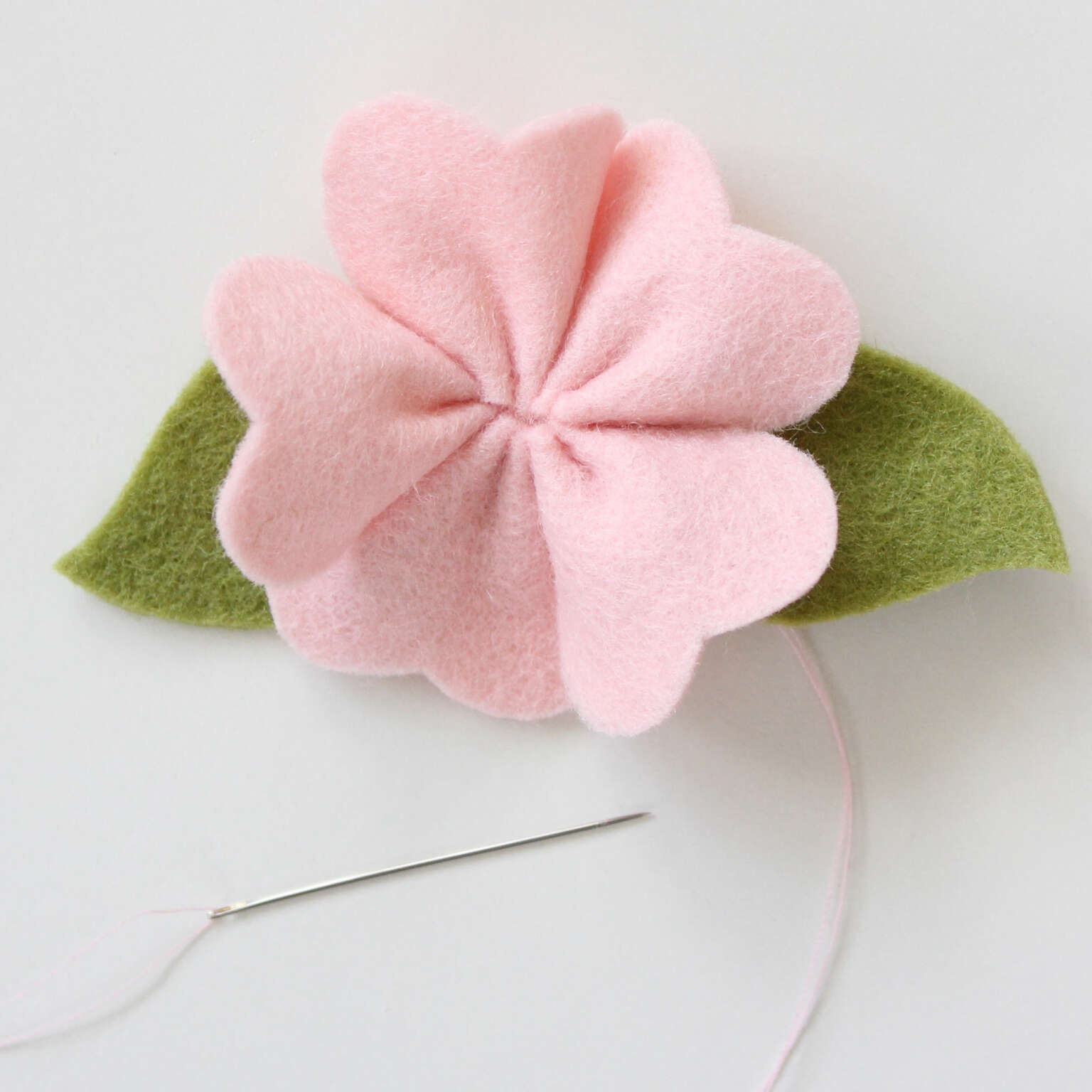 How To Make Felt Flowers - Molly and Mama