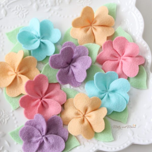 How To Make Felt Flowers - Molly and Mama